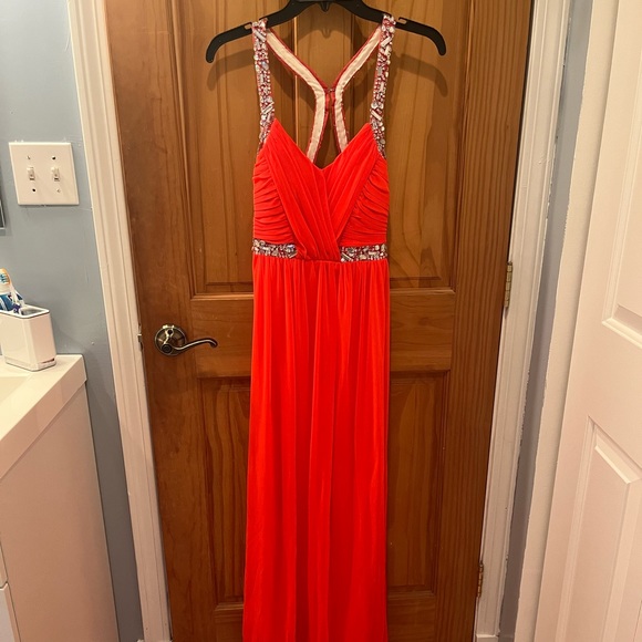 Coral Colored Prom Dresses